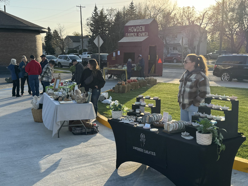 Ritchot cuts ribbon on new municipal office space - SteinbachOnline.com ...