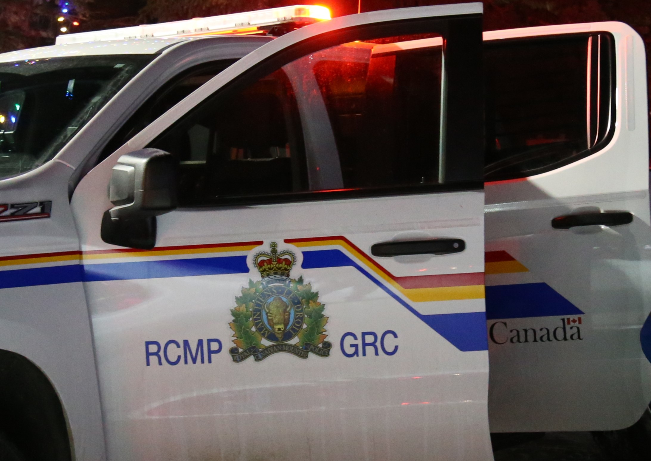 Banff RCMP respond to early morning knife threat - DiscoverAirdrie.com ...