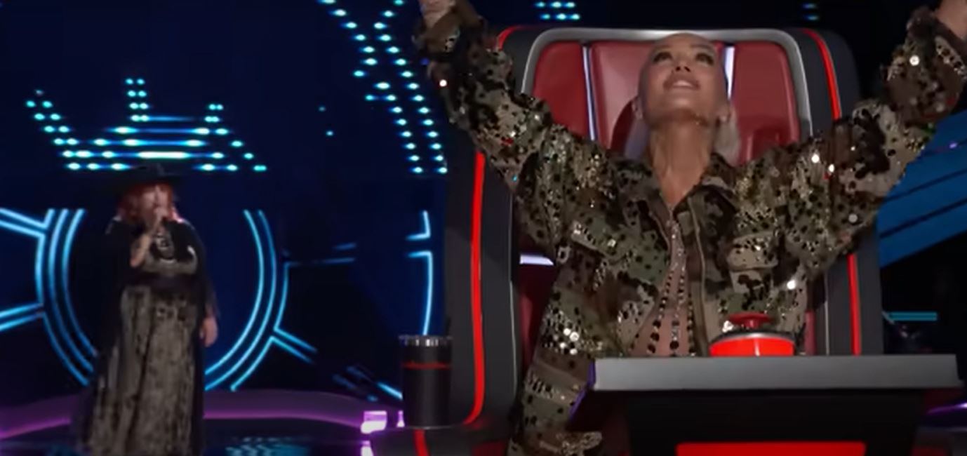 Singer impresses Voice judges by performing 'Oceans' worship song ...