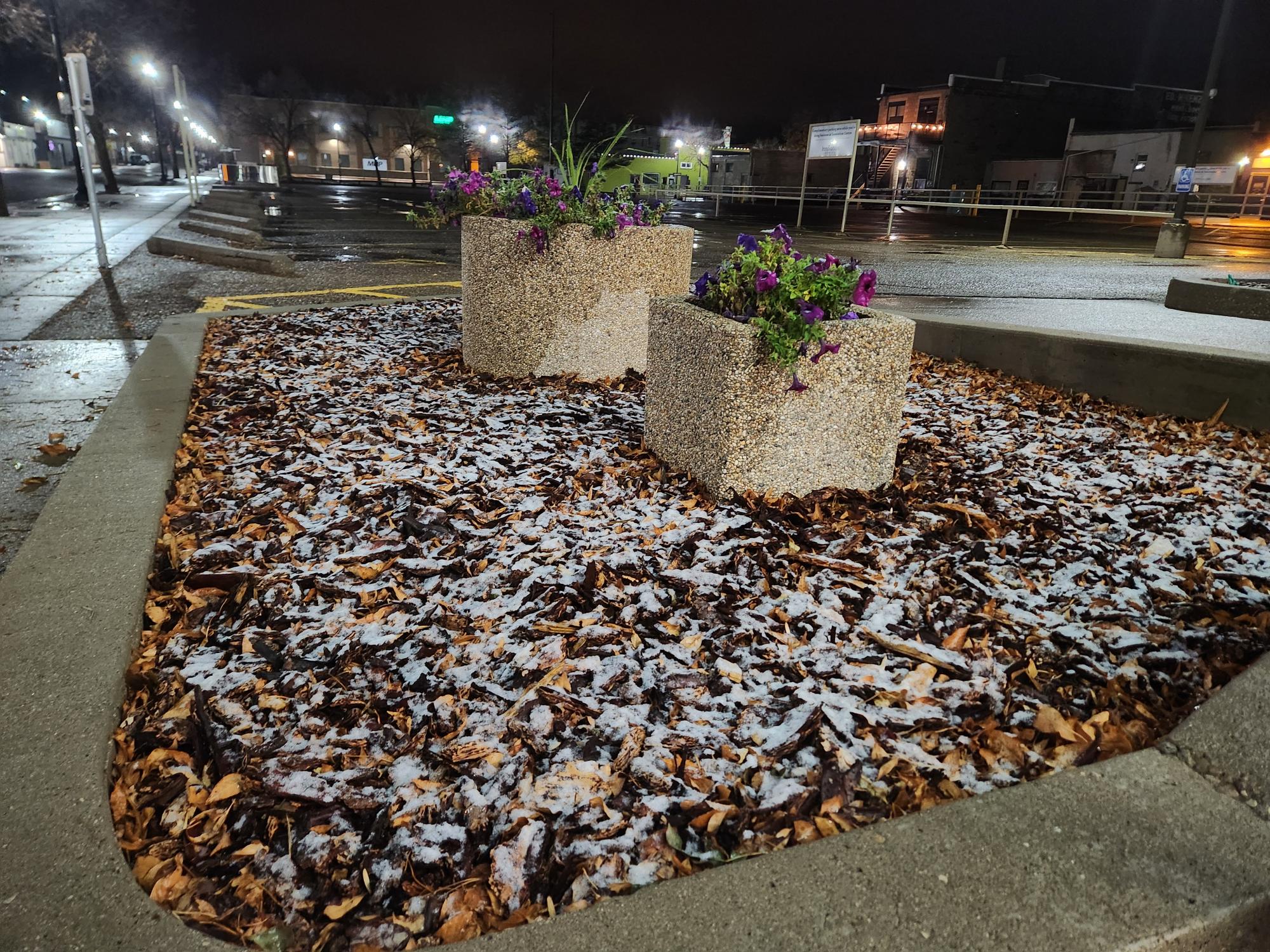 Snow makes its first appearance for the year in Swift Current ...