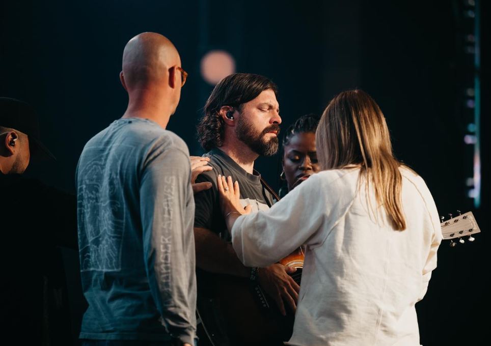 Bethel Music releases new single and announces upcoming worship album ...
