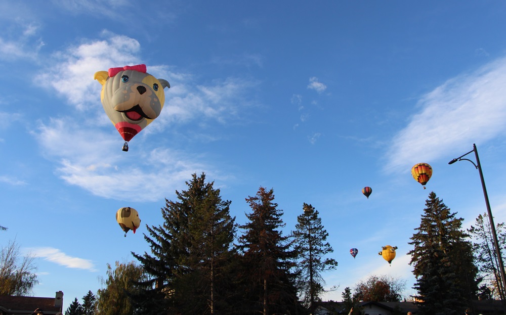 Balloon Festival draws in thousands including a helicopter ...