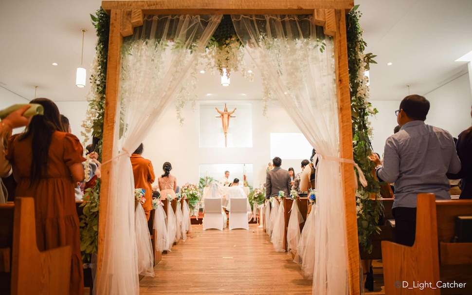 5 couples tie the knot at once in Morden’s second mass wedding ...