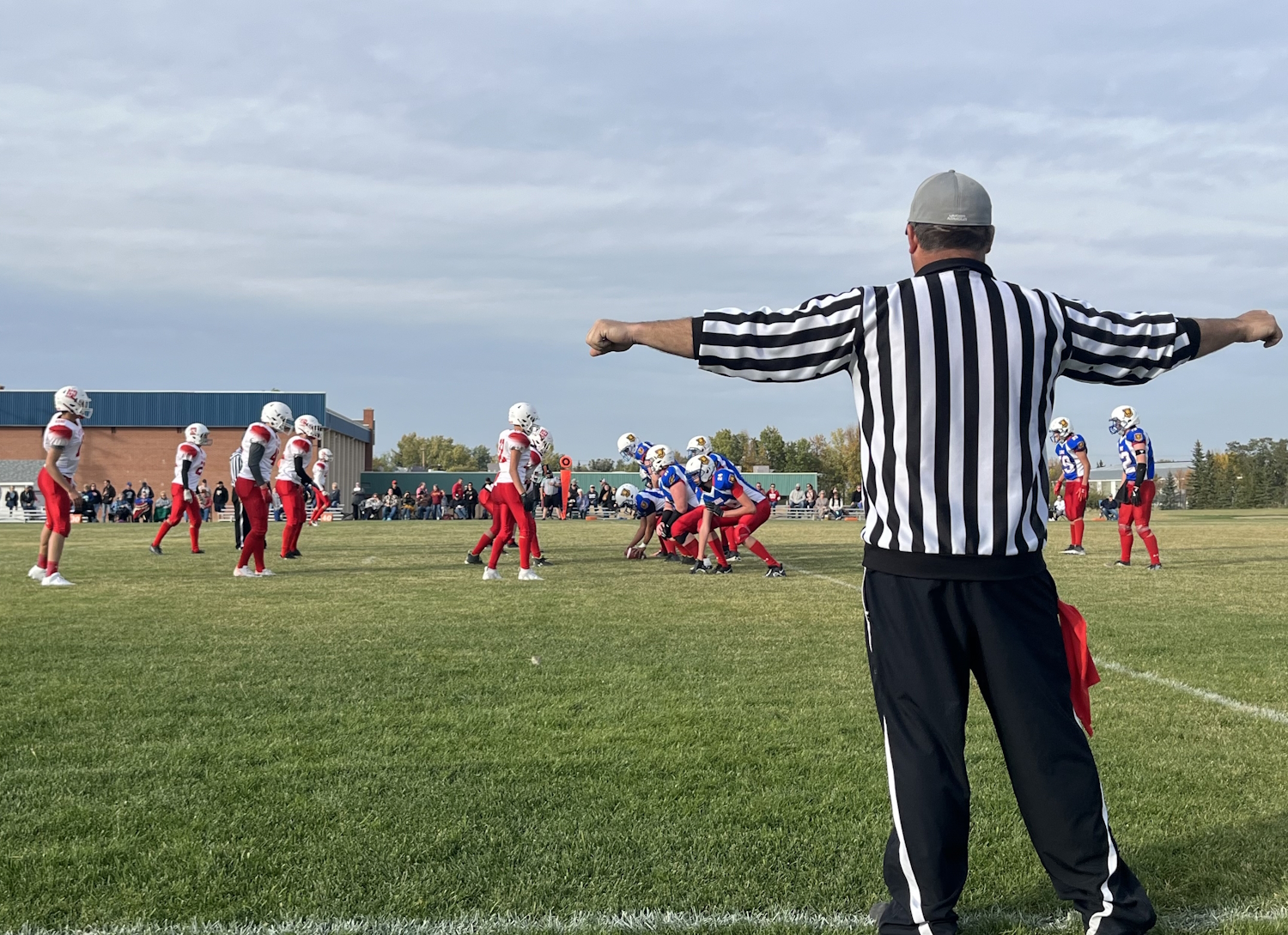 Lions sprint past Hounds to keep playoff dreams alive ...
