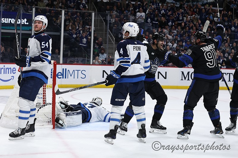 Jets win streak ends with loss to the Leafs - CHVNRadio: Southern ...