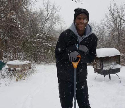 The heart of Airdrie: Snow angels are lending a hand to seniors in need ...