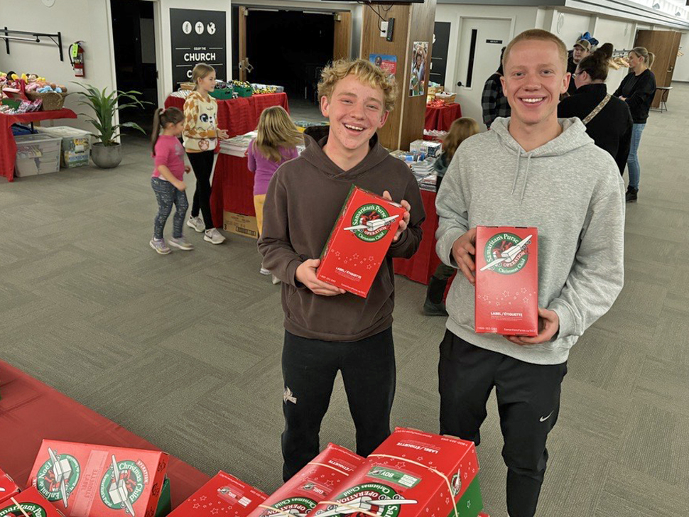 Blumenort Community Church youth thrilled to volunteer at OCC Shoebox ...