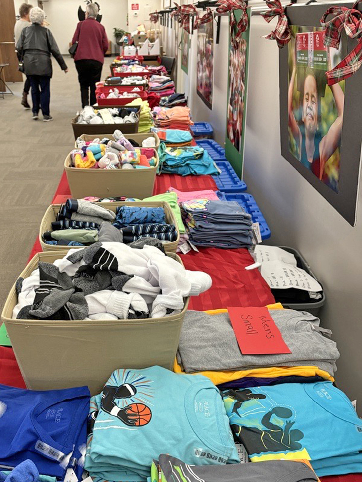 Blumenort Community Church youth thrilled to volunteer at OCC Shoebox ...
