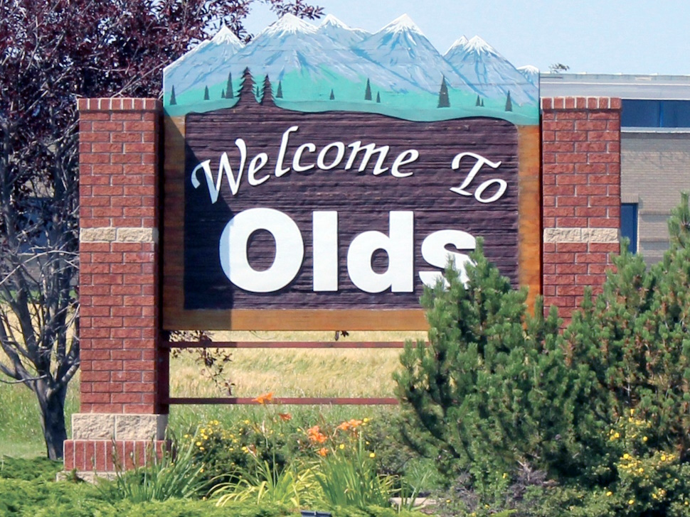 Town of Olds completes sale of admin office building ...