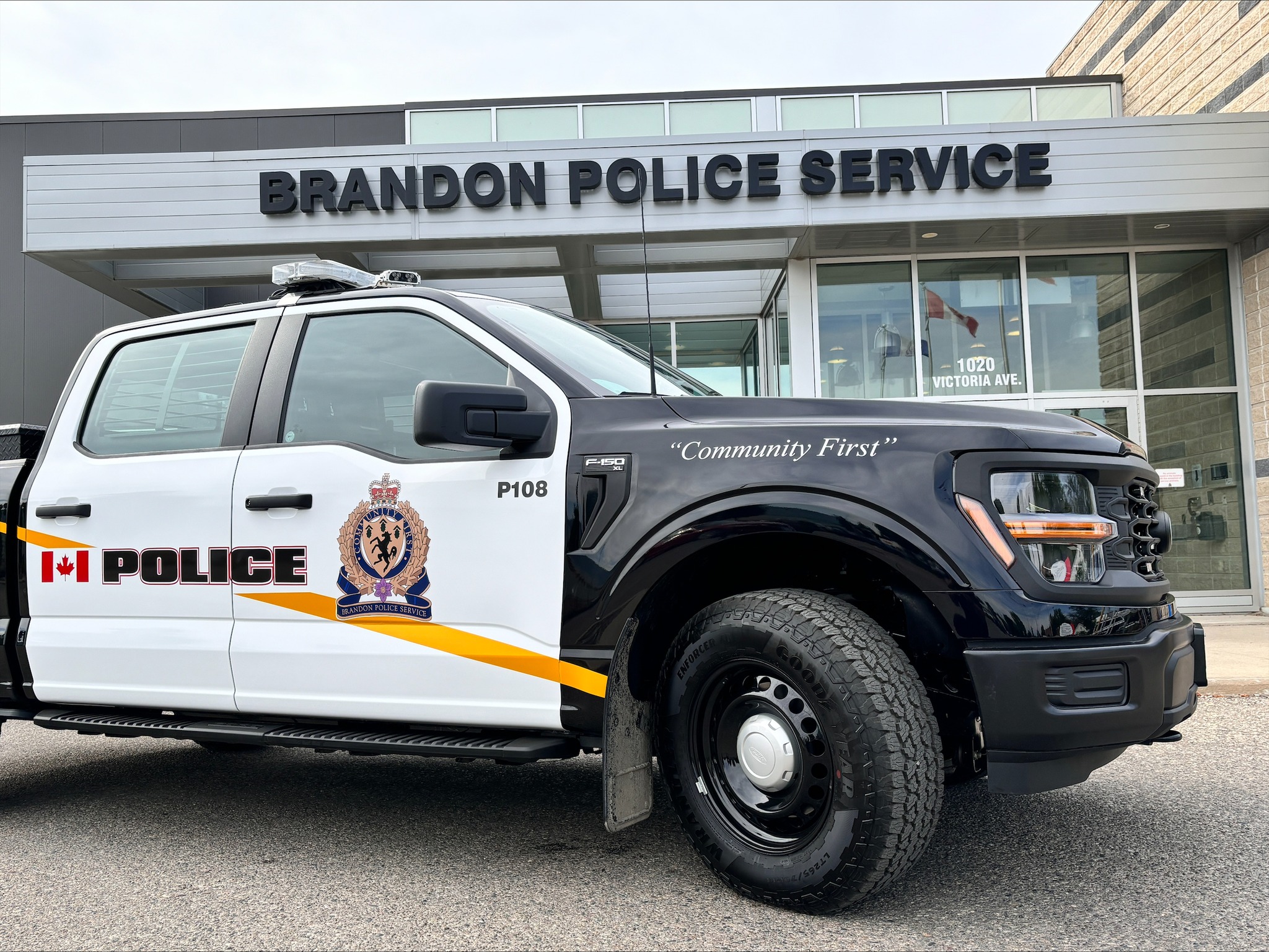 Taxi traffic stop uncovers guns, knives, stun gun - Brandon Police ...