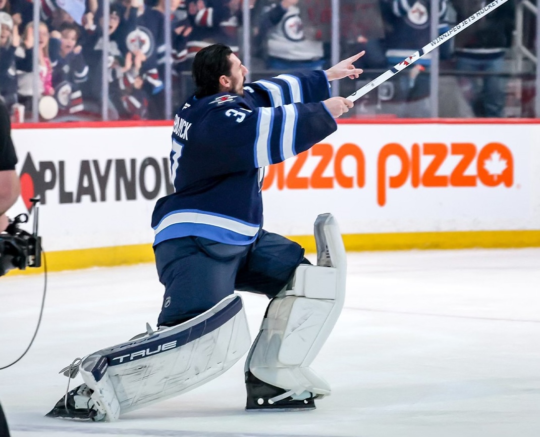 Jets shut down Predators 3-0 behind Vilardi's power-play surge ...