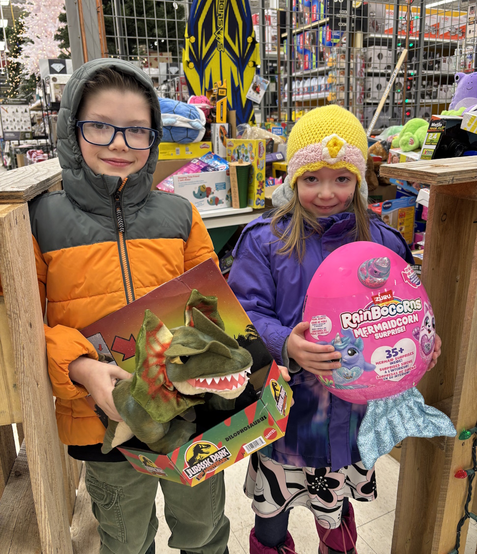 ‘Thank you so much to everybody’, nearly 2,000 toys donated at Toys ...