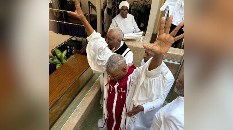 Denzel Washington gets baptized, shares 'It’s my job to lift God up ...
