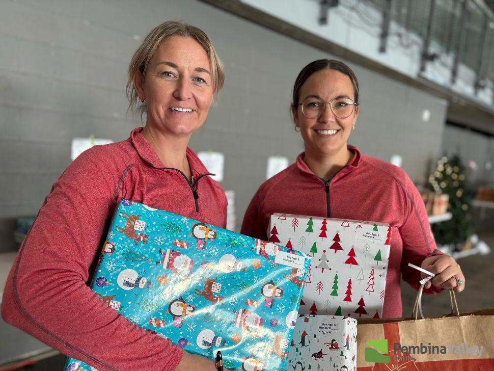 Holiday cheer delivered: Over 800 children receive gifts through ...