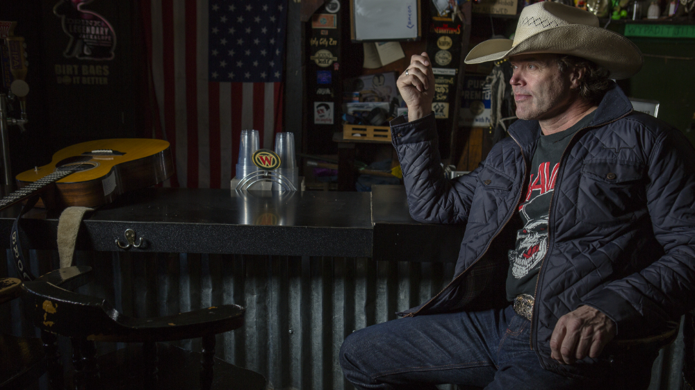 Corb Lund speaks out against coal mining in the foothills ...