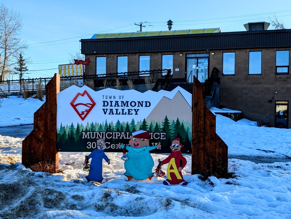 The Town of Diamond Valley is moving to a four-day work week ...