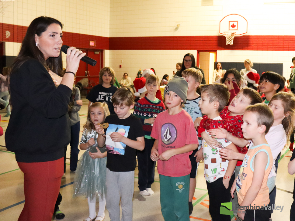 Maple Leaf School Holiday Bash: A vision of togetherness - PembinaValleyOnline.com - Local news ...