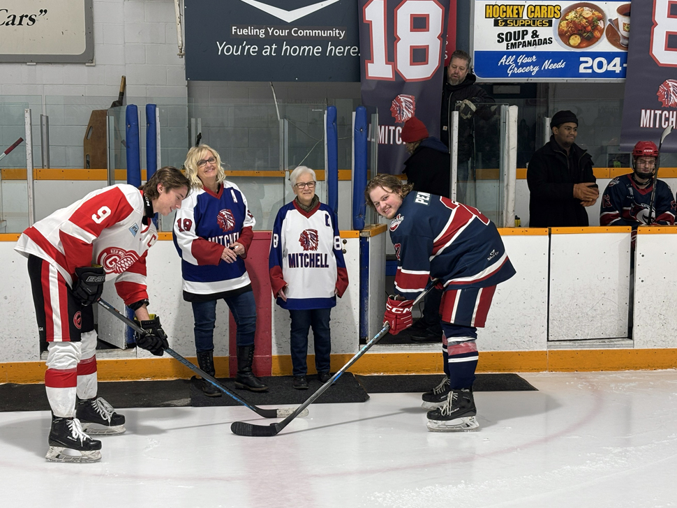 Mitchell celebrates first Menno Night with a full barn and local hockey ...