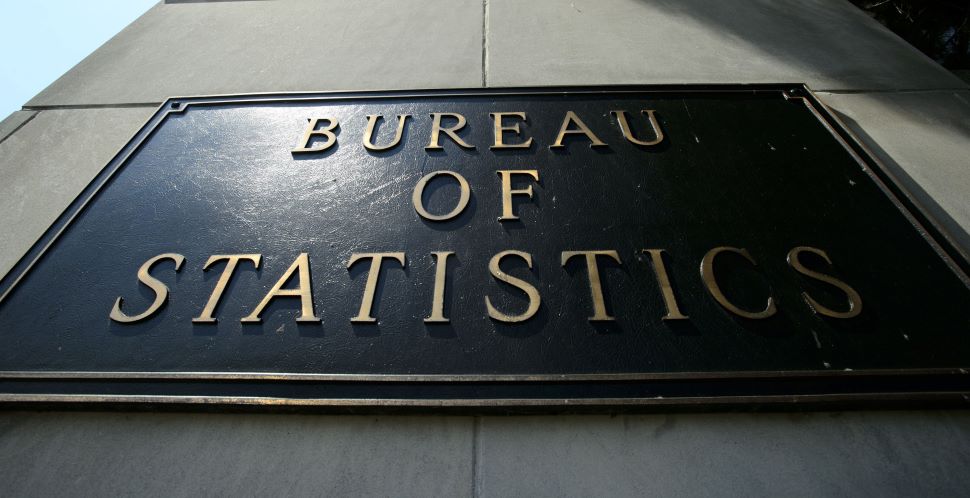 As inflation ticks lower to 1.8% in December, economists expect further ...