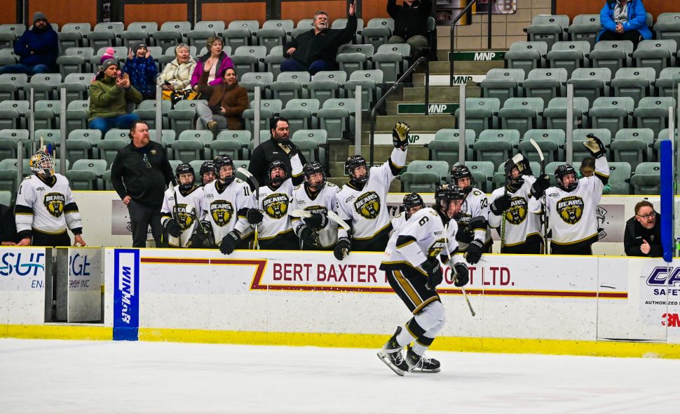 Estevan Bears player receives award for superb defensive performance ...