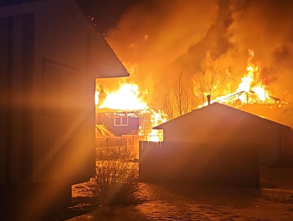 Fire engulfs multiple homes in Irricana - StrathmoreNow.com - Local ...