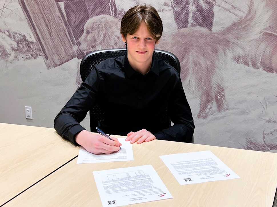 Rebels sign 17-year-old goaltender Matthew Kondro ...