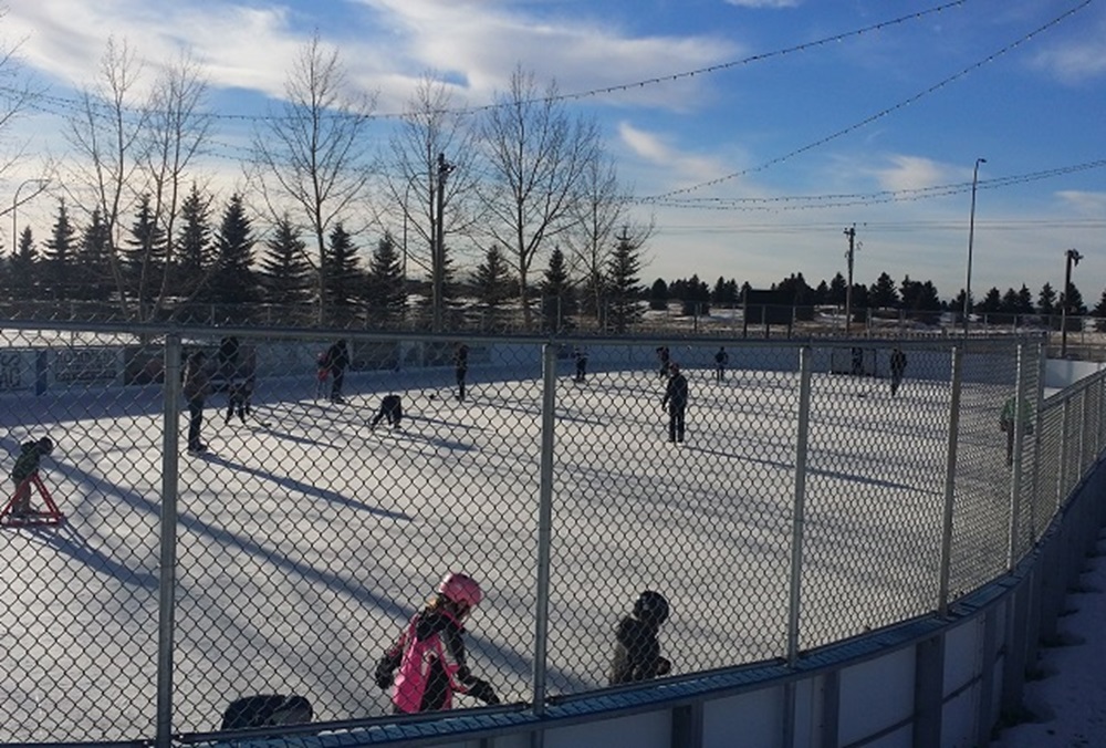 The Strathmore Outdoor Rink is now open to the public - StrathmoreNow ...