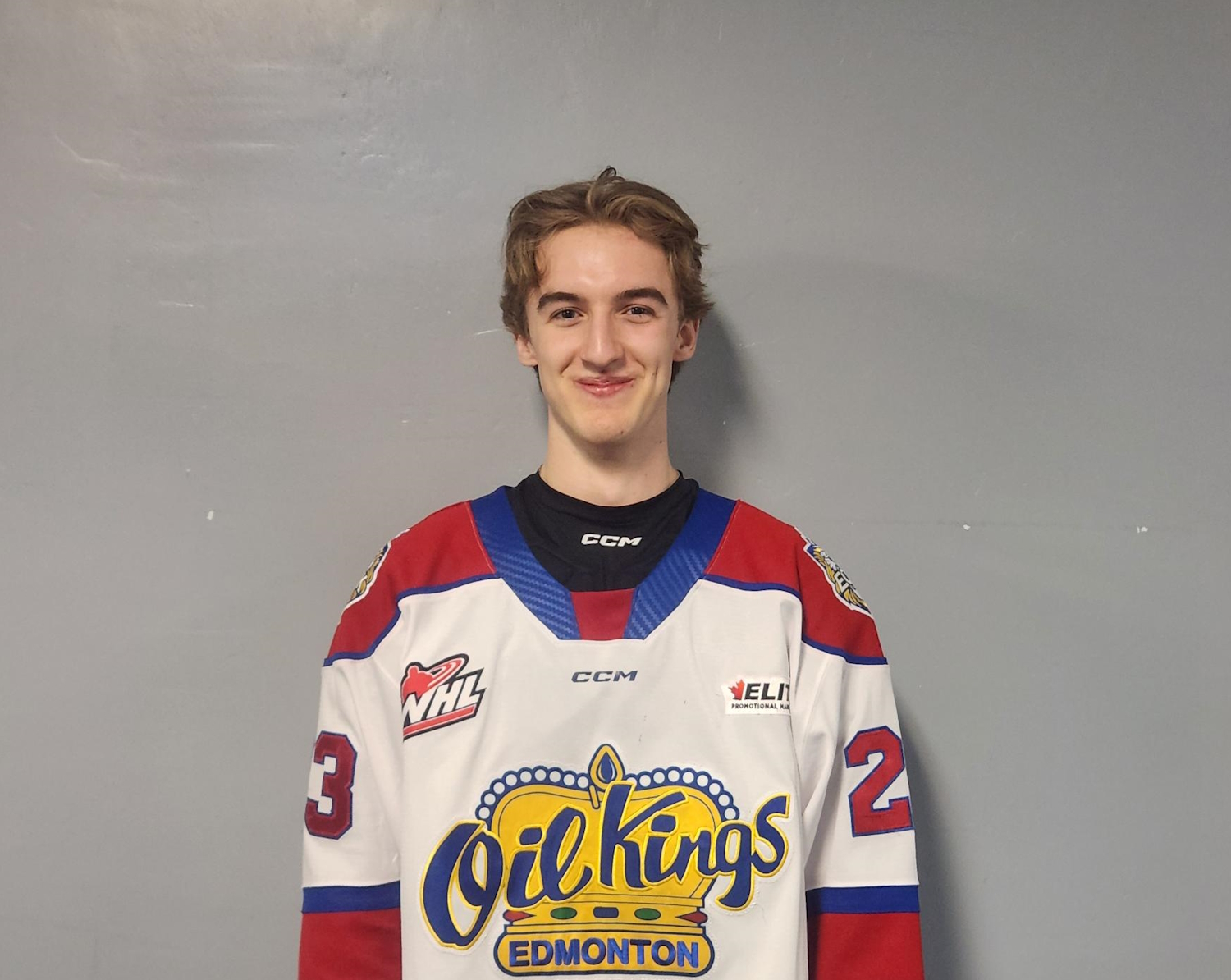 Gull Lake's Mitchell dresses as EBUG for Oil Kings - SwiftCurrentOnline.com - Local news ...