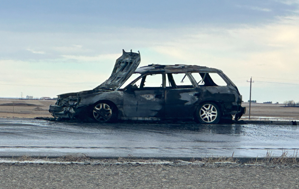 Update: Vehicle fire slows traffic south of Nanton - OkotoksOnline.com ...