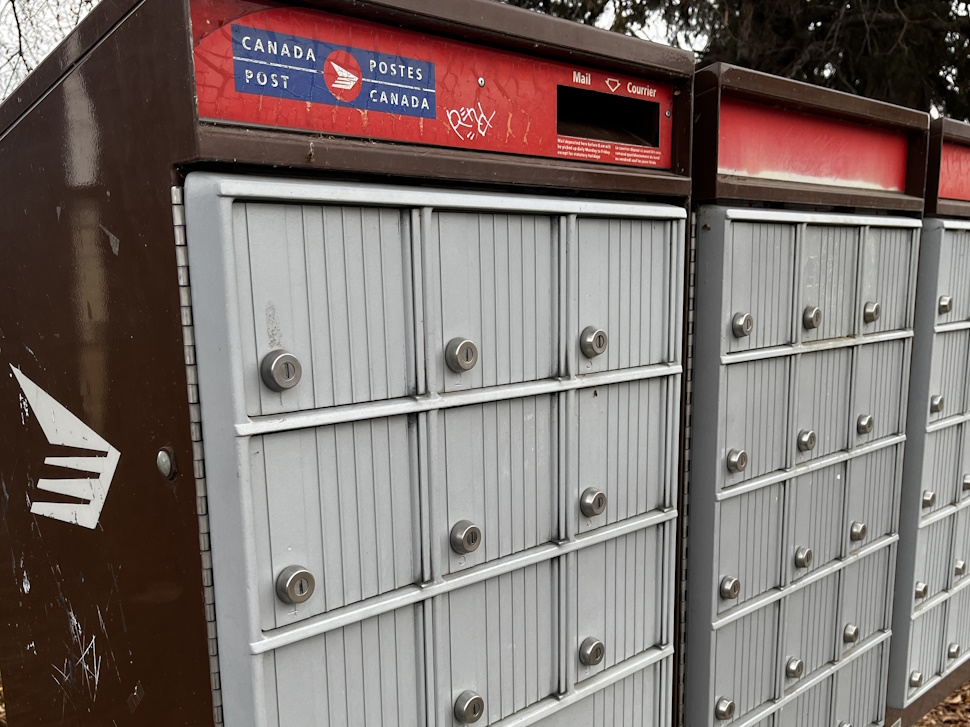 On-time service has been guaranteed for domestic mail, again, by Canada ...