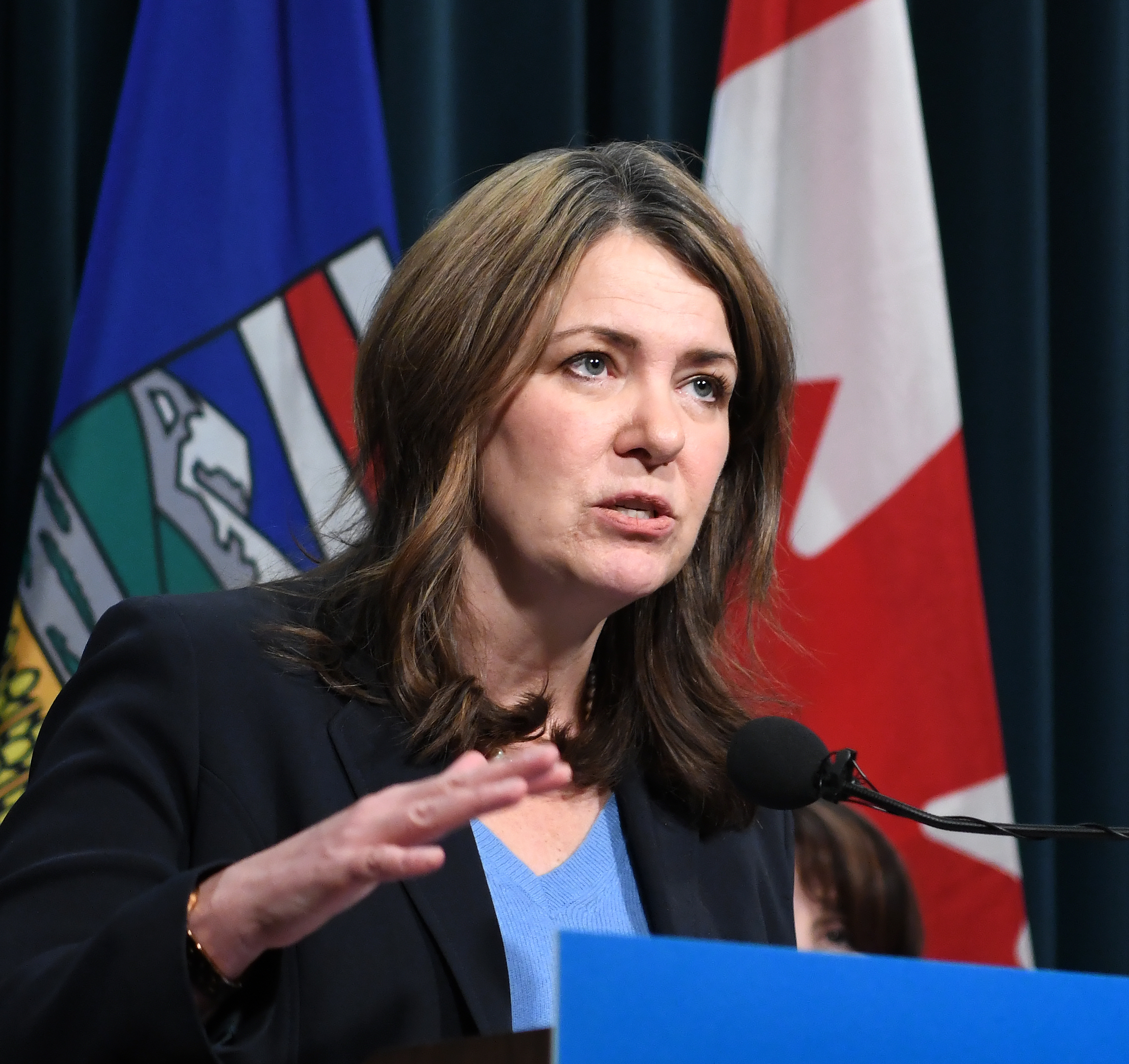Premier Danielle Smith responds to U.S. tariff delay ...