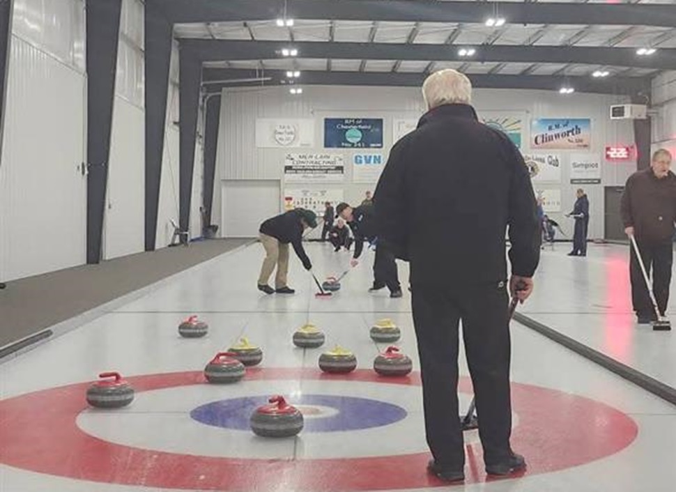 Local curling bonspiels draw crowds in Leader and Elrose ...