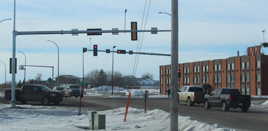 What's going on with the lights? Kindersley intersection prompts ...