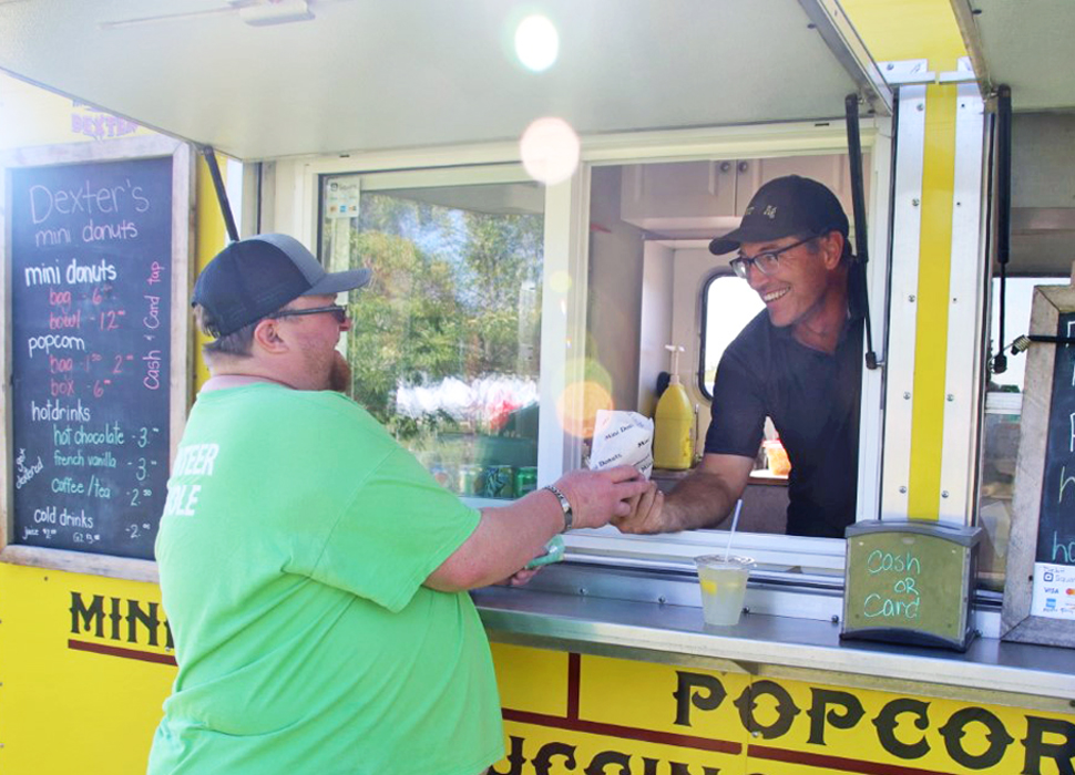 Niverville eases Food Truck rules - SteinbachOnline.com - Local news ...