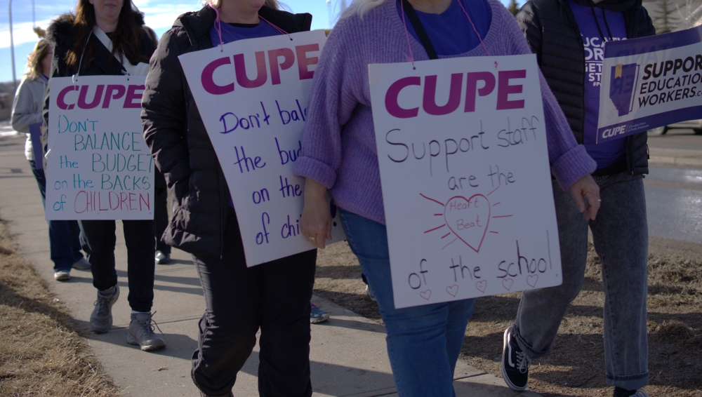 CCSD support staff on strike, schools remain open - CochraneNow ...