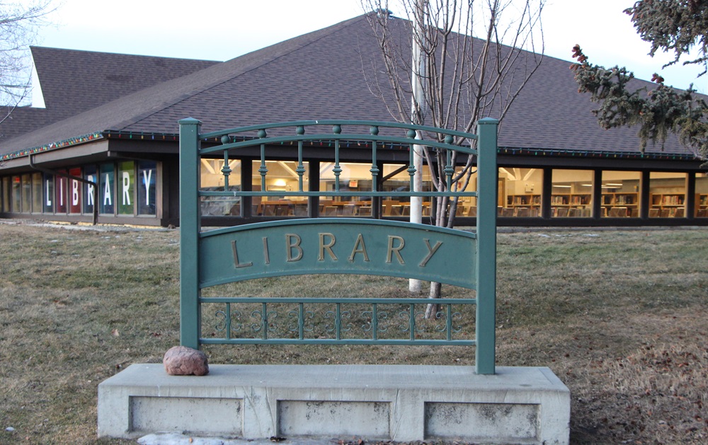 Town proclaims Freedom to Read Week - OkotoksOnline.com - Local news ...