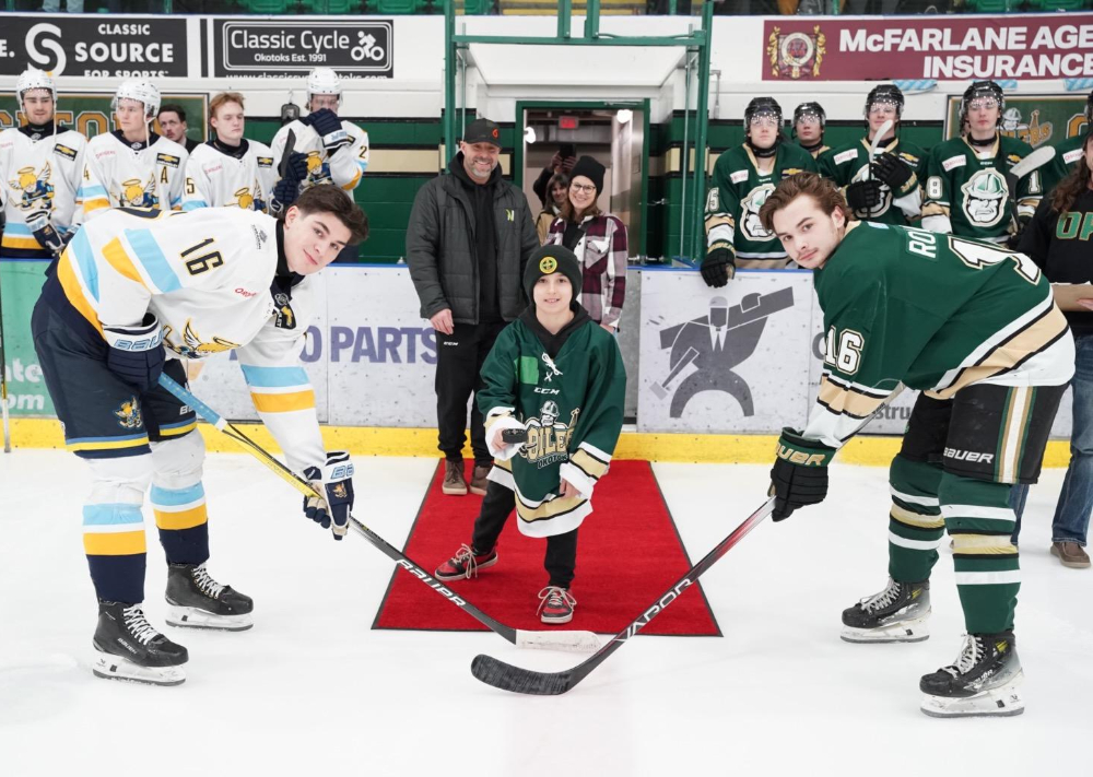 Okotoks Oilers lend a helping hand with Hockey for Hospice ...
