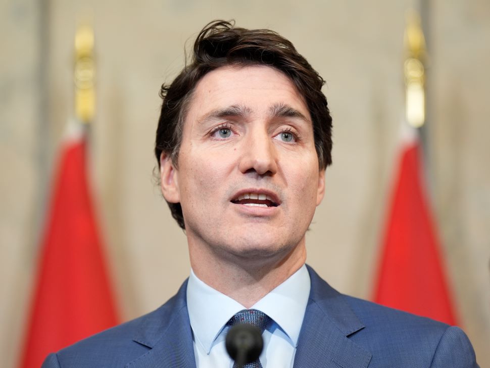 Trudeau says call with Trump was 'colourful' and he wants tariffs ...