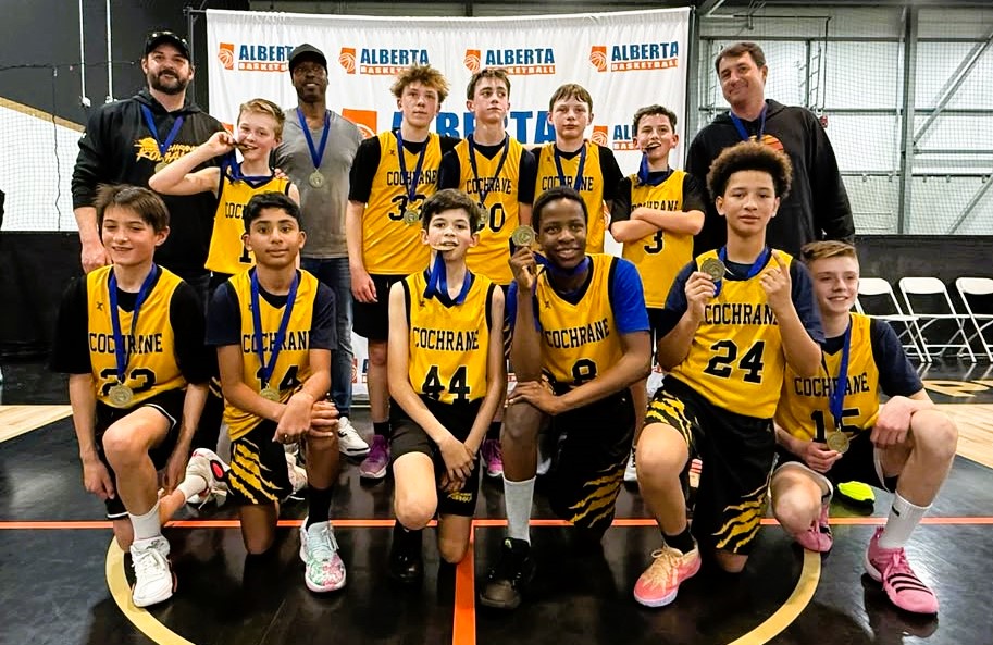 Incredible weekend for Cochrane basketball teams - CochraneNow ...