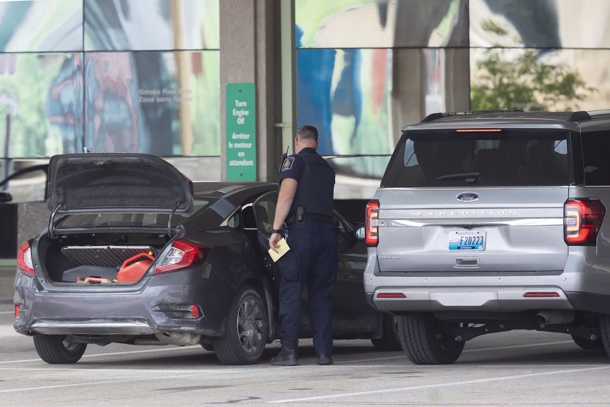 Border officer union cites staffing shortfalls as Trump proceeds with ...