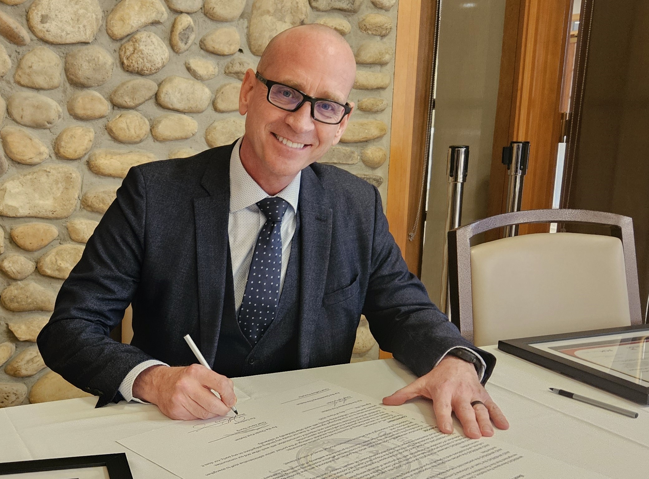 Cochrane Mayor Jeff Genung reacts to tariffs - CochraneNow: Cochrane ...