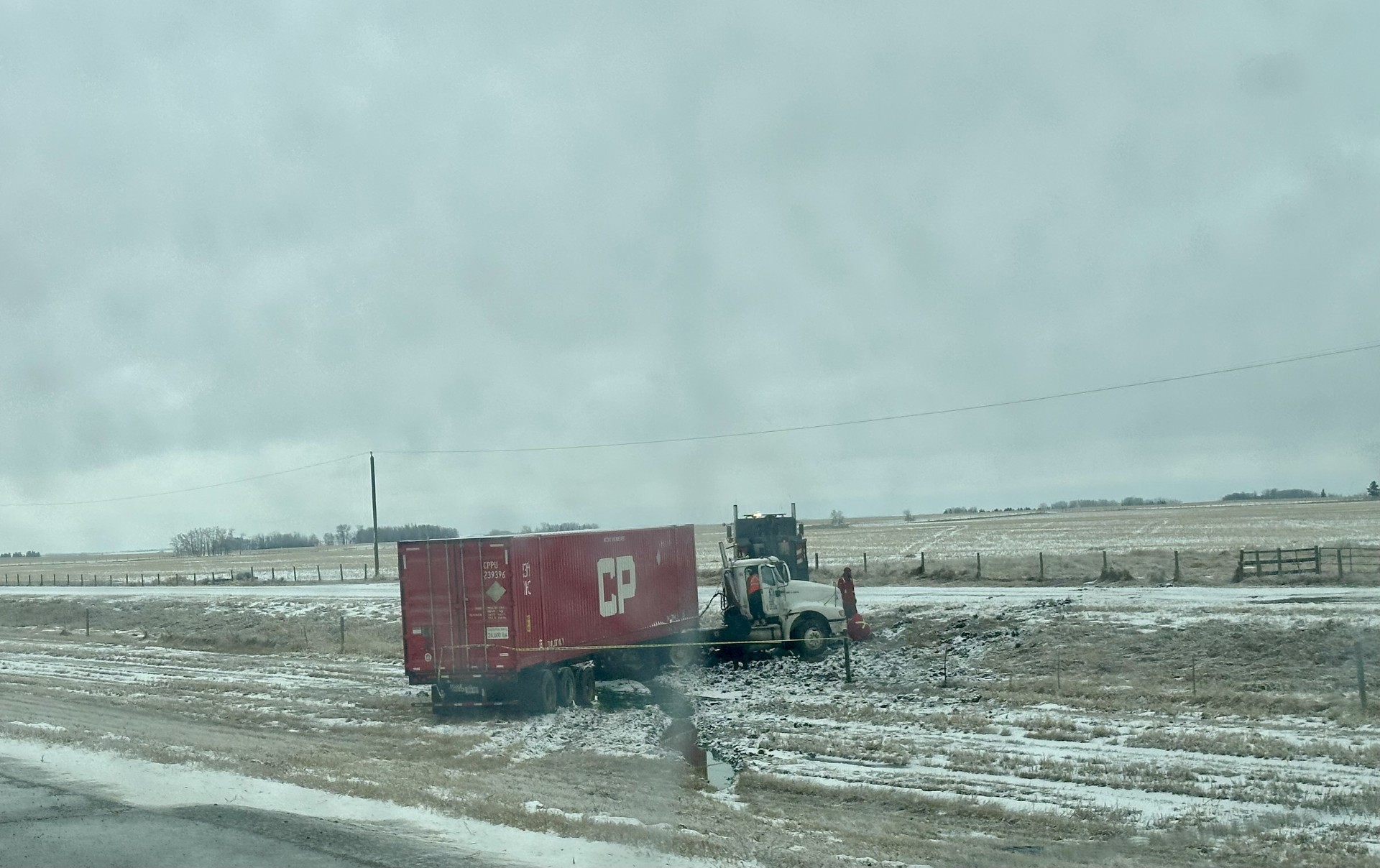 UPDATE: Semi-truck in ditch slows QEII traffic near Didsbury ...