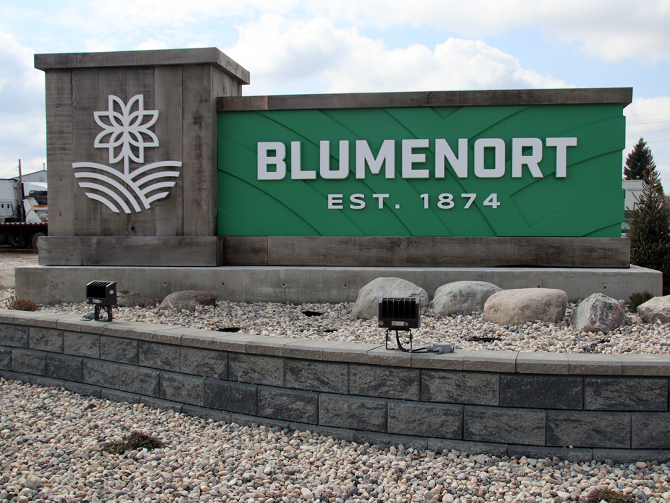 Blumenort LUD committee announces dog park as part of 2025 service plan ...
