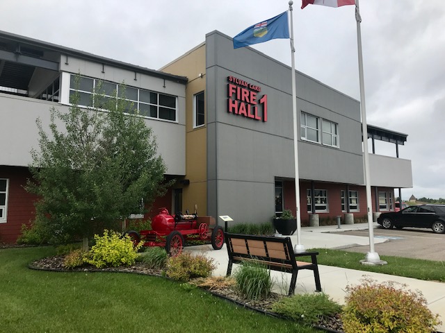 Update: Sylvan Lake RCMP assist with residential fire ...