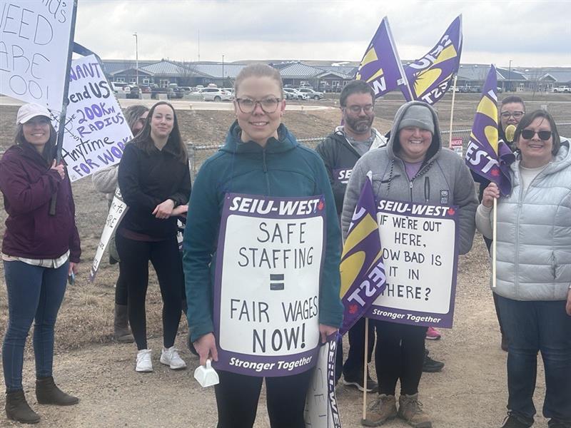 Healthcare workers gather again after little negotiation progress ...
