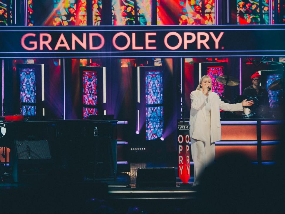 Former Hillsong United Singer Taya shines in Grand Ole Opry debut ...