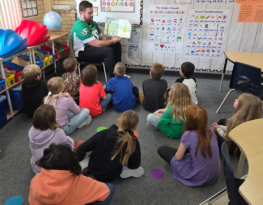 Walter Aseltine School gets Rider Reading visit - WestCentralOnline ...