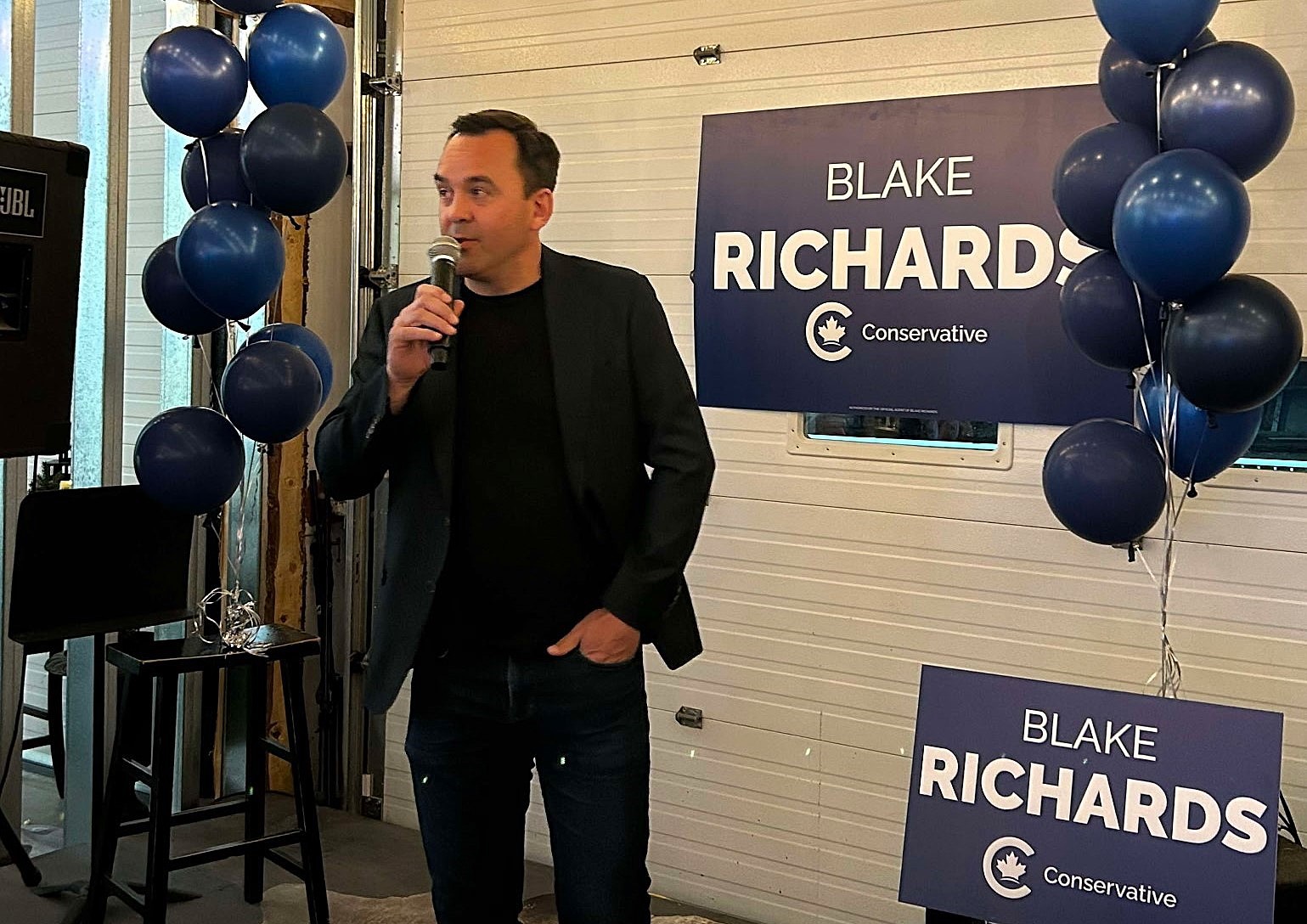 Blake Richards poised for landslide victory in Airdrie-Cochrane ...