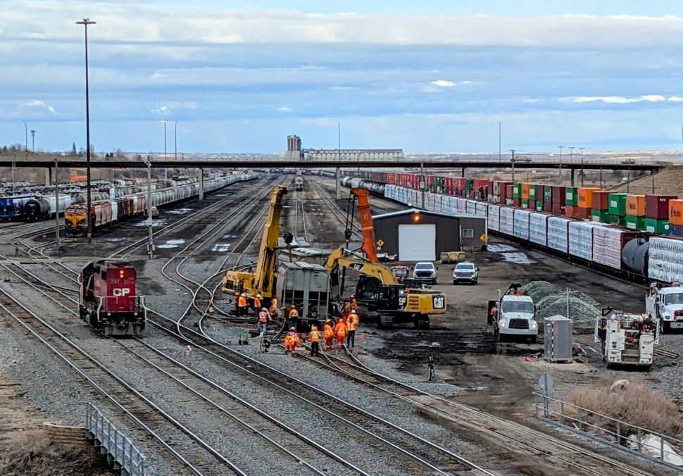 UPDATE: Several railcars derailed, track damaged in Moose Jaw CPKC yard ...