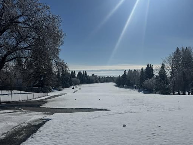 April snowfall brings much-needed moisture to local golf courses ...
